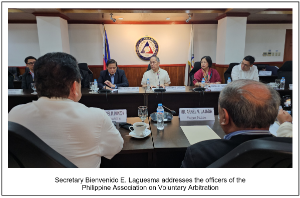 IN FULL SUPPORT: DOLE LEADERS EXTEND HAND TOIN FULL SUPPORT: DOLE ... IN FULL SUPPORT: DOLE LEADERS EXTEND HAND TOIN FULL SUPPORT: DOLE ...